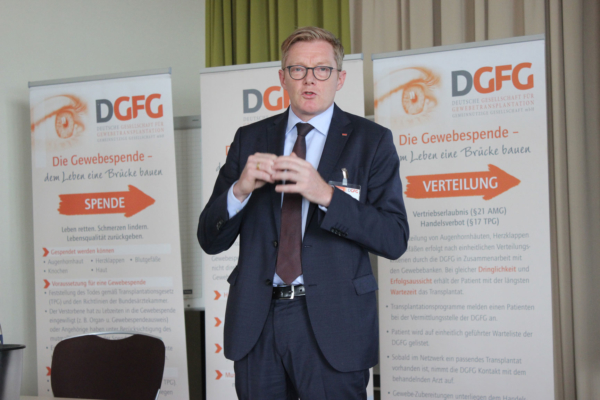 Prof. Dr. Christopher Baum - Deutsche Gesellschaft für ...