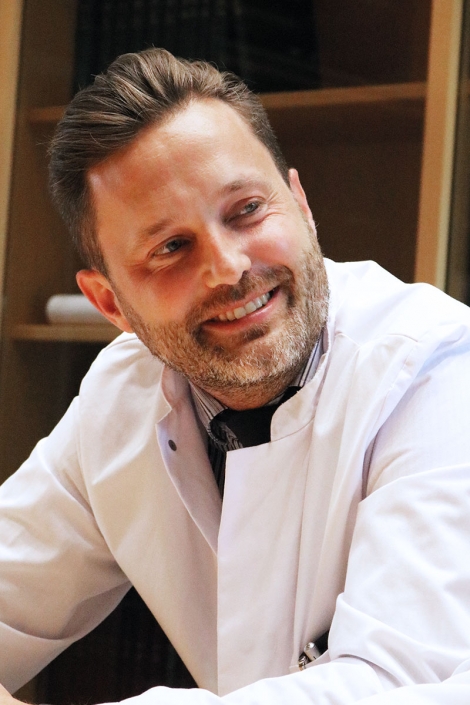 Professor-Mayer_LMU_web - Deutsche Gesellschaft für Gewebetransplantation